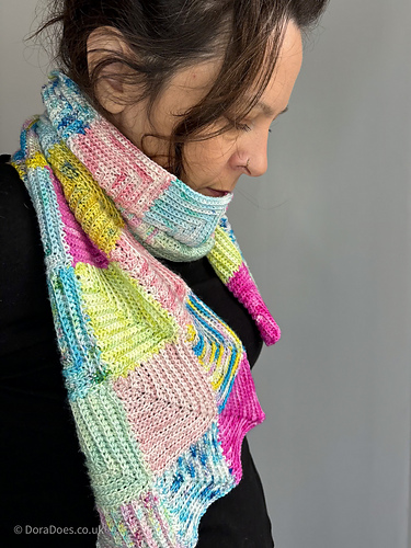 Ravelry: Mitred Minis pattern by Dora Does