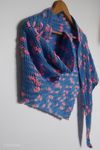 Ravelry: The Lotus Pool Shawl (assigned pooling) pattern by Dora Does
