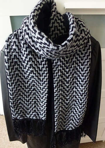 Ravelry: Scarf pattern by Dotty Patterns