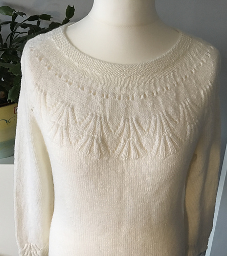 Ravelry: Giliana pattern by Dotty Patterns