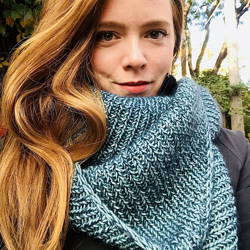 Ravelry: JeanPhilippe Shawl pattern by Dominique Baril-Tremblay