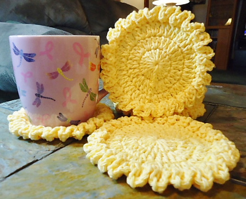 Ravelry: Flower Cup Coaster pattern by Aurora Suominen