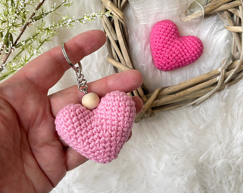 Ravelry: Heart Keychain pattern by Dreamee Crochet