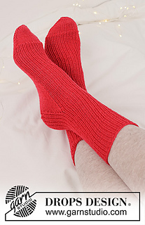 Ravelry: 253-53 Merry Mistletoe Socks pattern by DROPS design