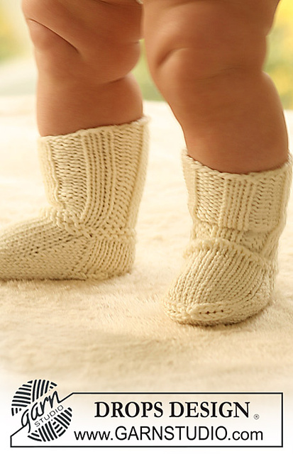 Ravelry: b17-6 Baby Dove Socks pattern by DROPS design