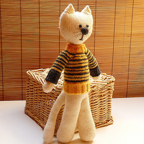 Ravelry: Knitty Kitty Cat in Sweater pattern by Aga Tutak