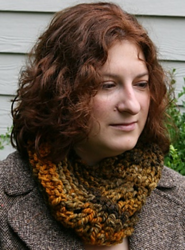 Ravelry: Warren Creek Cowl pattern by Sarah Sipe