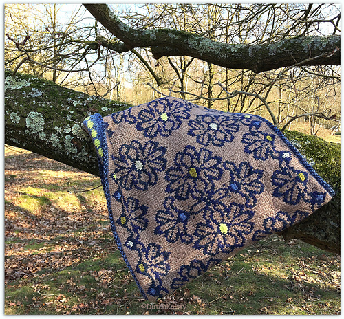 Ravelry: Turn Around pattern by Dutch Knitty