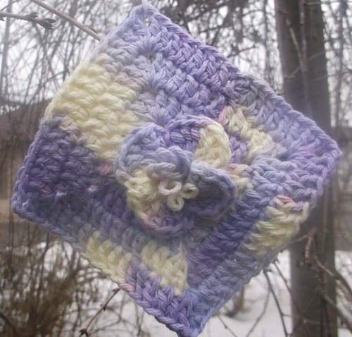Ravelry: Loopy Clover Square pattern by Anny Meek