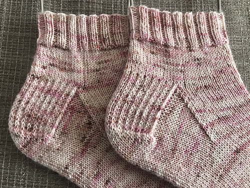 Ravelry: No Fear Shorty Socks pattern by Denise DeSantis