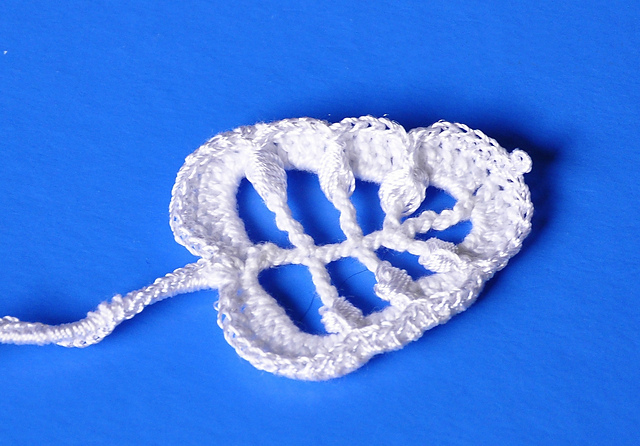 Ravelry: White Irish Crochet Leaf pattern by Nadia Druzinina