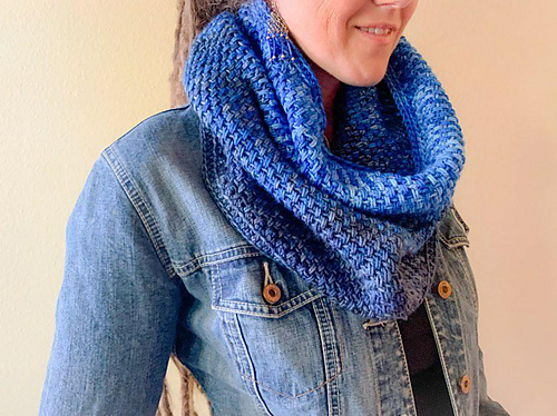 Ravelry: Fine Feather Cowl pattern by Eat.Wander.Crochet