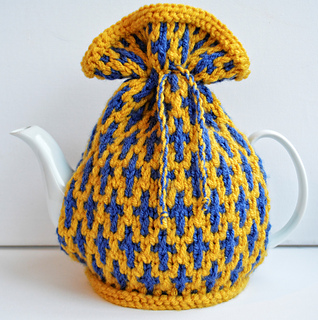 Ravelry: Medieval Cross Teapot Cosy - 4 Cup pattern by Joanna Marshall