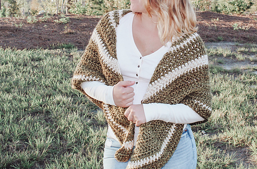 Ravelry: The Demelza Shawl pattern by Elena and Kamila