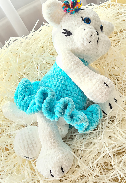 Ravelry: Kitty pattern by Elena Alexandru