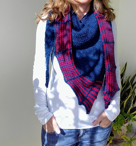 Ravelry: Ledda pattern by Nadia Crétin-Léchenne