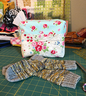 Ravelry: ElisaLee's Red Robin Socks