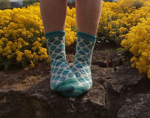 Ravelry: Russian gzhel socks pattern by Elizaveta Borovkova