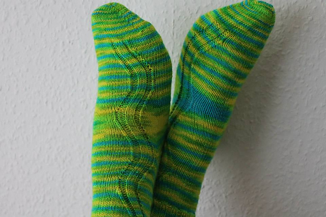 Ravelry: Wave Line pattern by Ella Brandt