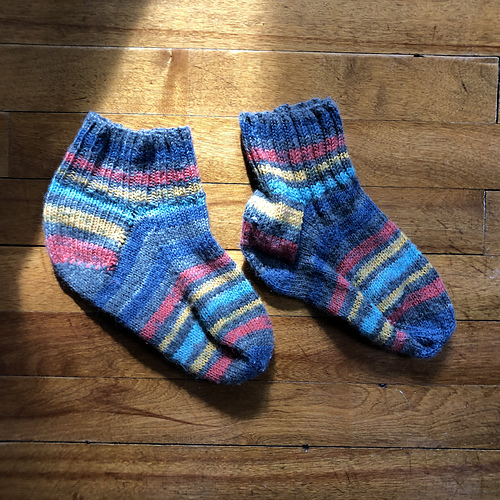 Ravelry: Simple Socks pattern by Ellen S-A