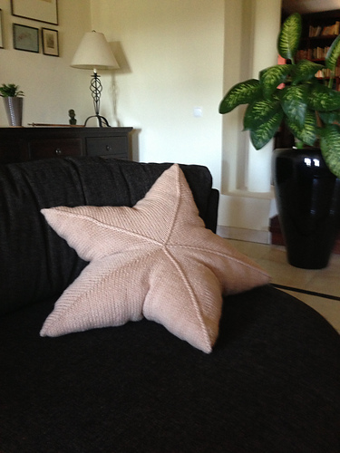 Ravelry: Starfish Pillow pattern by Sarah Perez Arcos