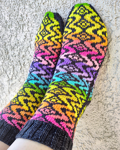 Ravelry: Sockwave pattern by Jennifer Beaulieu