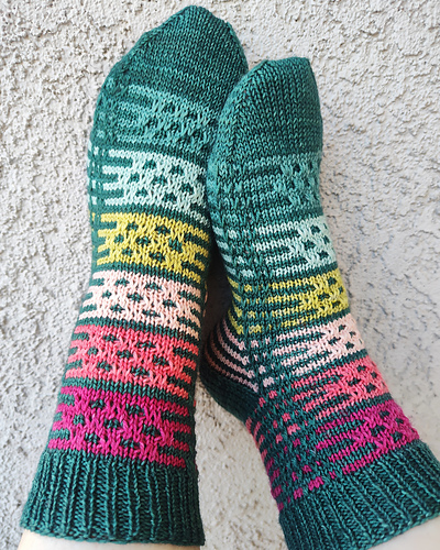 Ravelry: Jungle Flowers pattern by Jennifer Beaulieu