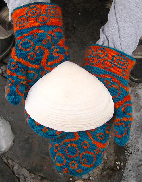 Ravelry: EmilyPeters' The octopus mittens