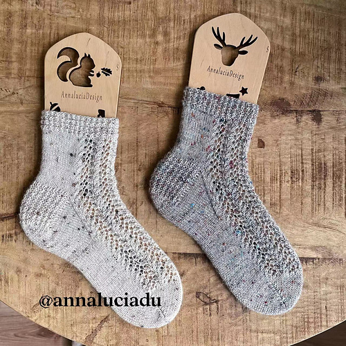 Ravelry: Dream Lace sock pattern by Emma Du