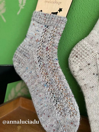 Ravelry: Dream Lace sock pattern by Emma Du