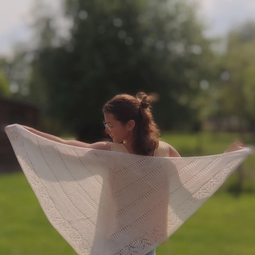 Ravelry: Morning Light pattern by Nadia Crétin-Léchenne