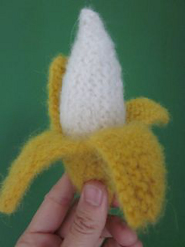 Ravelry: Felted Banana pattern by Emmylou Knits