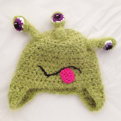 Ravelry: Furry Heads Alien pattern by Ruth Tillman