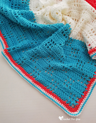Ravelry: Checkered Filet Blanket pattern by Erangi Udeshika