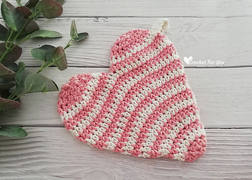 Ravelry: Heart Potholder pattern by Erangi Udeshika