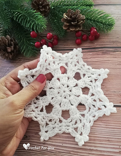 Ravelry: Eight Point Snowflake pattern by Erangi Udeshika
