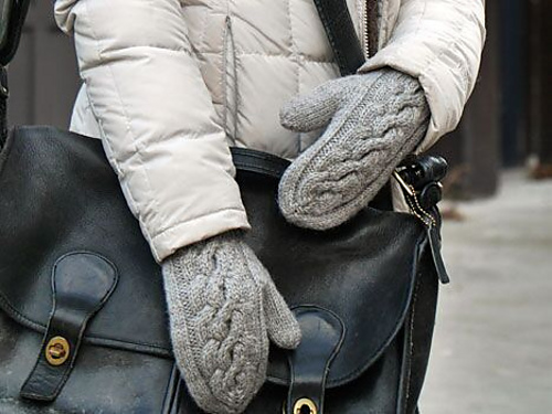 Ravelry: Winding Mittens pattern by Iryna Dmytriieva