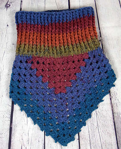 Ravelry: The Shell Cowl pattern by Erika Pataki