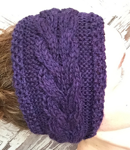 Ravelry: Corn Rows Headband pattern by Emma Sadler