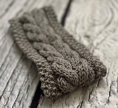 Ravelry: Corn Rows Headband pattern by Emma Sadler