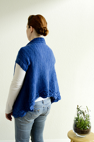 Ravelry: Emilie June pattern by Anna Sudo