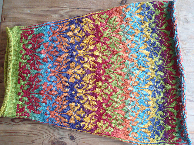 Ravelry: EvaL8's Kauni Damask