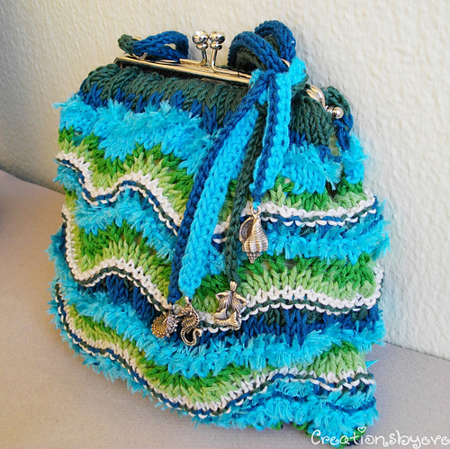 Ravelry: Mediterranean sea waves purse pattern by Evelyn Siatra