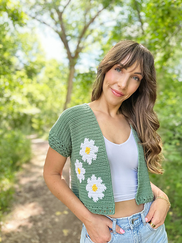Ravelry: The Daisy Day Cardigan pattern by Rachel Misner