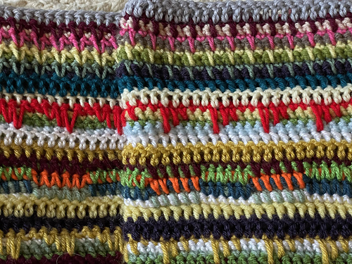 Ravelry: the Modular Scrap Blanket pattern by Evelyn Stowe