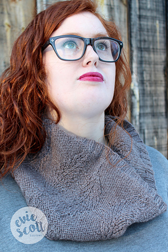 Ravelry: QUILL cowl pattern by Evie Scott