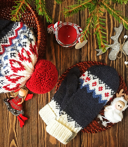 Ravelry: Red October Hat pattern by EVVASH