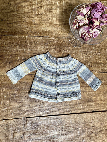 Ravelry: Marianna's Lazy Daisy All-In-One Top-Down Cardigan pattern by ...