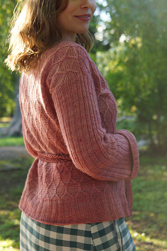 Ravelry: Abeilles Cardigan pattern by Fabel Knitwear