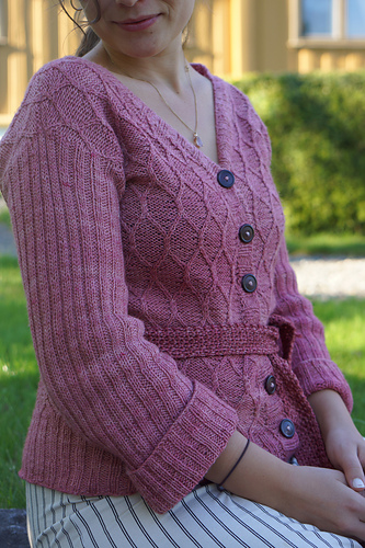 Ravelry: Abeilles Cardigan pattern by Fabel Knitwear